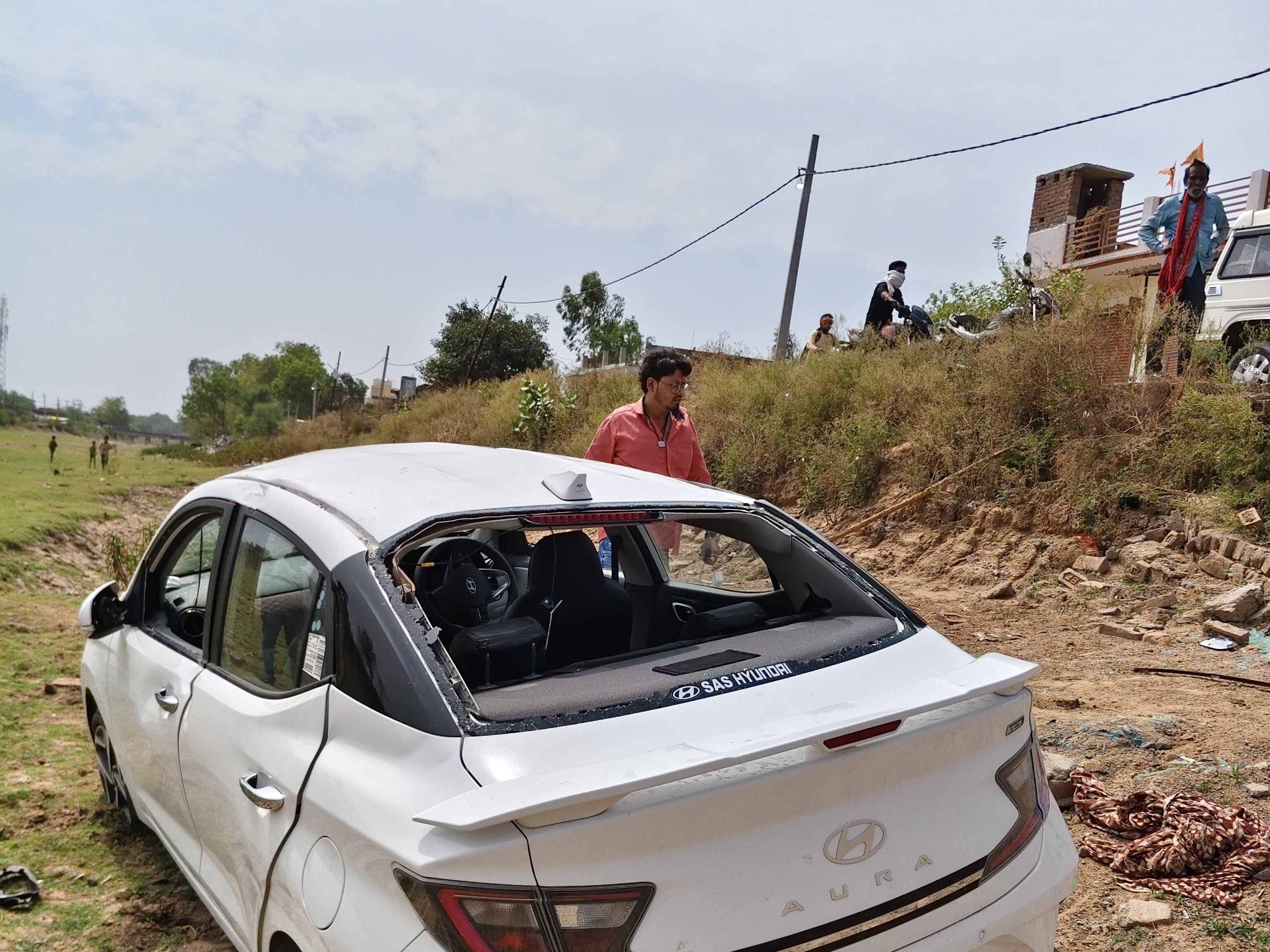 Banda: Car Overturns in Canal on Atra-Bisanda Road | Driver Injured