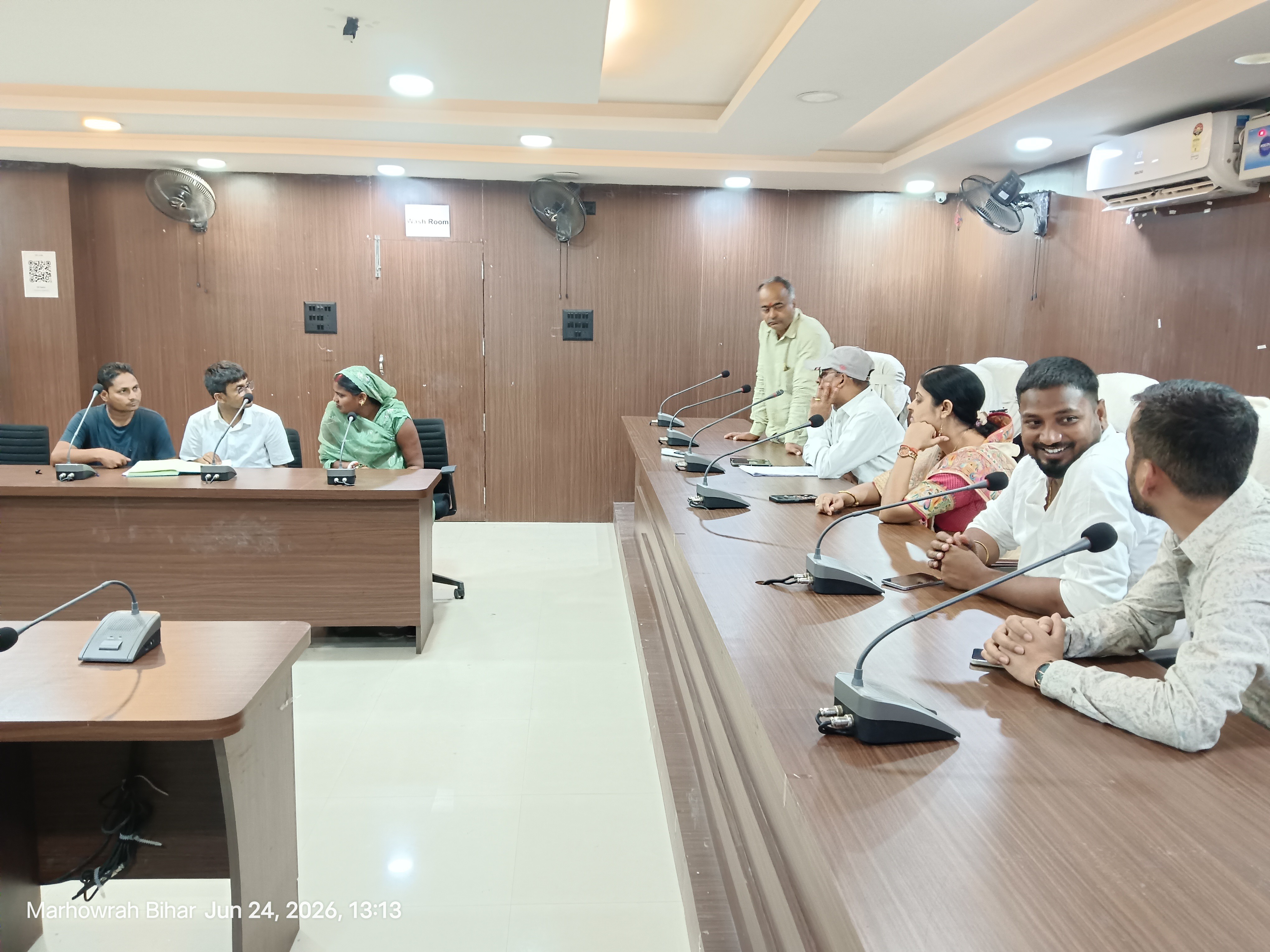 Madhaura Nagar Panchayat Meeting Adjourned | Audit Demand