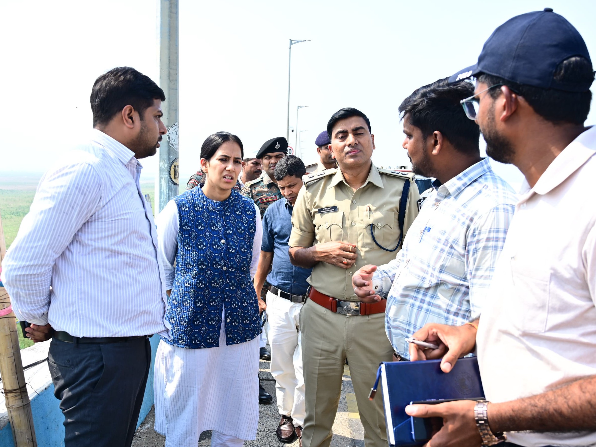 Bhagalpur Vikramshila Setu | DM Inspects Traffic, Security Issues ...