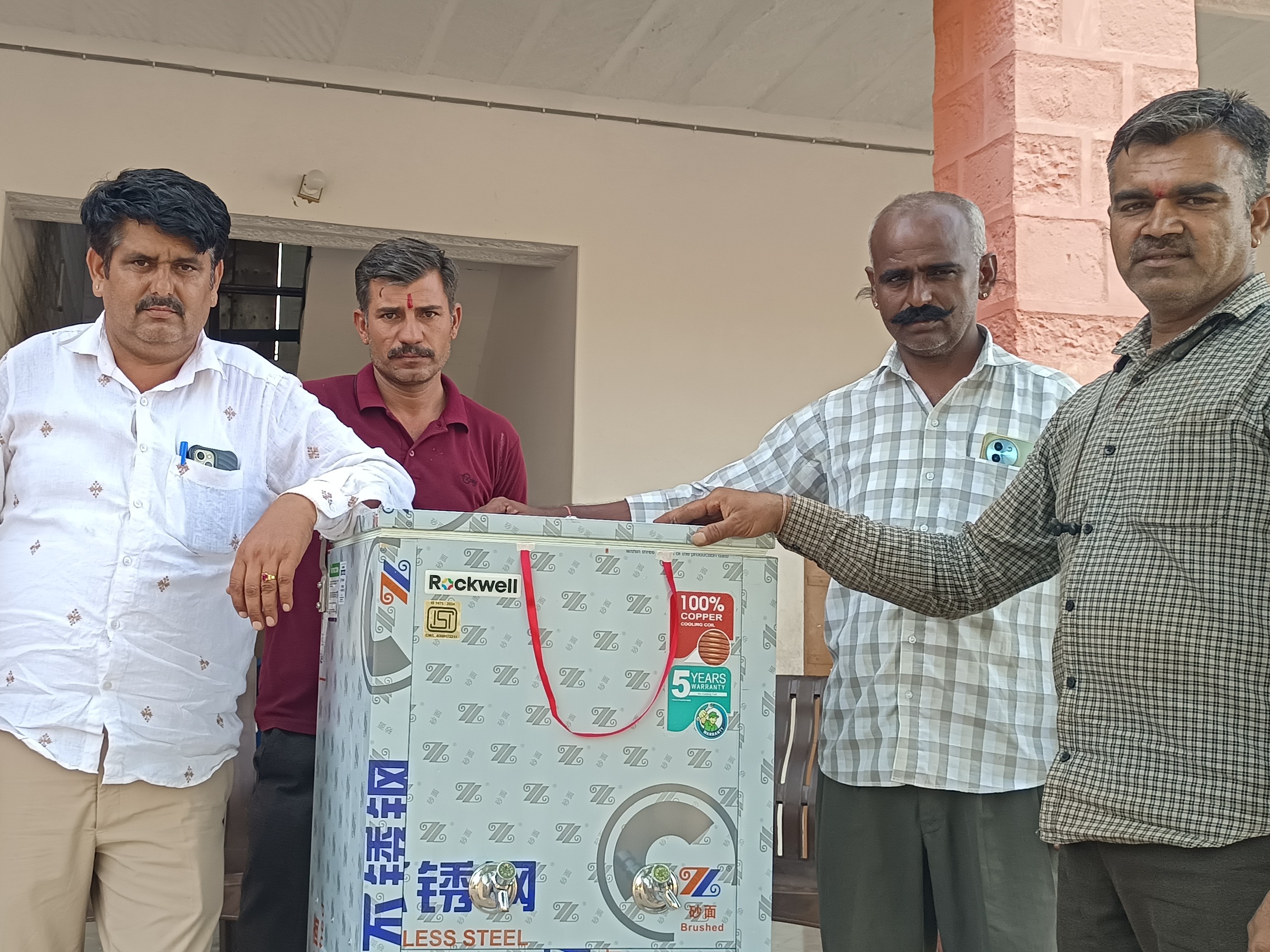 Setrava School | Bhamashah Dalaram Bhambhu Gifts Cold Water Cooler to ...