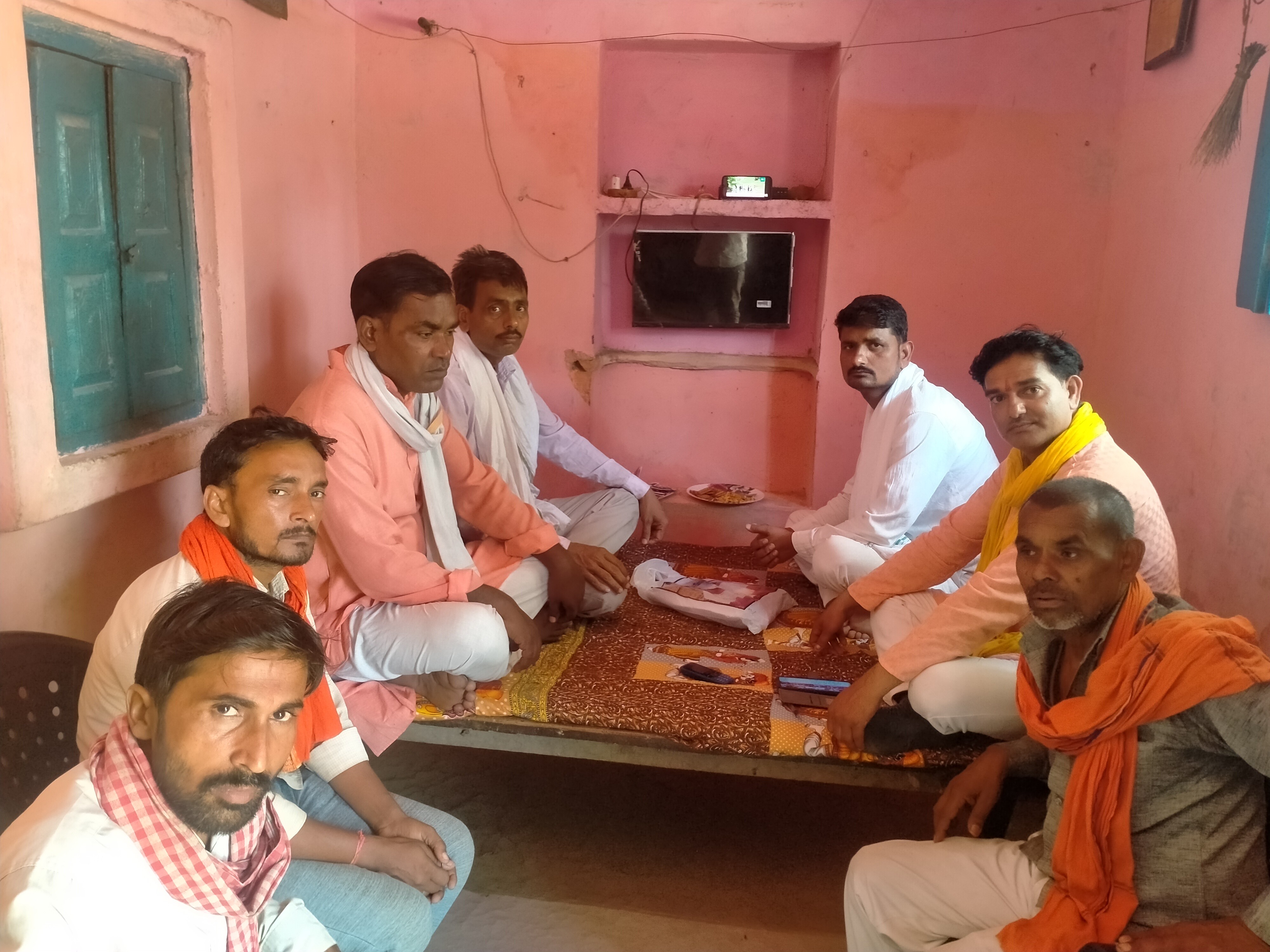 UP BJP Workers Hold Condolence Meet, Pray for Lucknow Fire Victims
