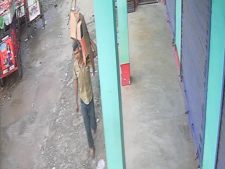 Kishanganj Jama Masjid Amplifier Theft Caught on CCTV Footage