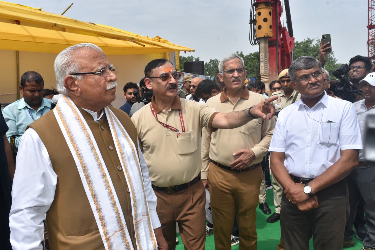 Central Secretariat Metro Construction Begins | Triple Interchange ...