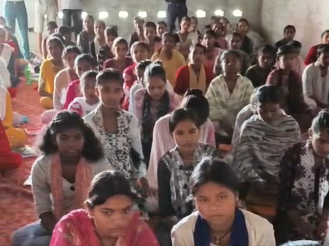 Deoria Congress Youth Rights Program | Unemployment, Paper Leak ...