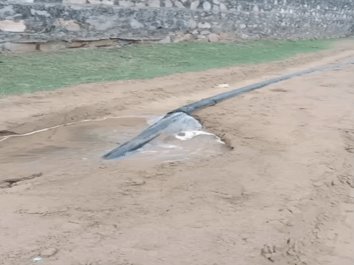 Lakhpur Pipeline Burst | Jal Jeevan Mission Water Leakage Villagers ...