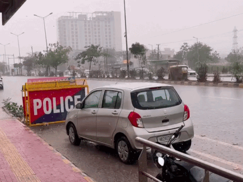 Gurugram Monsoon Rain | Big Relief From Heat | People Enjoy Pleasant Mausam