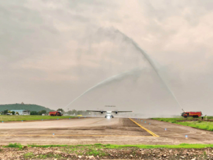 Daily flight from Bhopal to Jewar at 7:10 pm