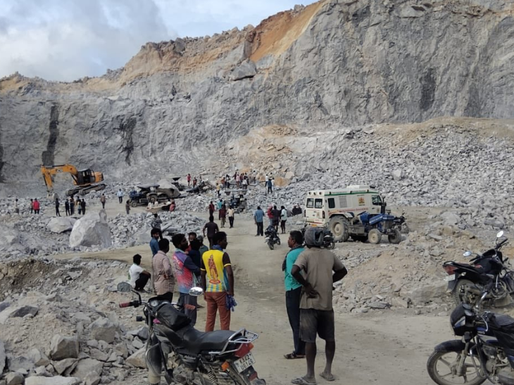 Rock Accident Kills Bihar Workers in Bengaluru South