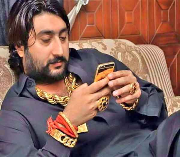Pakistani Businessman Zafar Supari Know As Gold Man