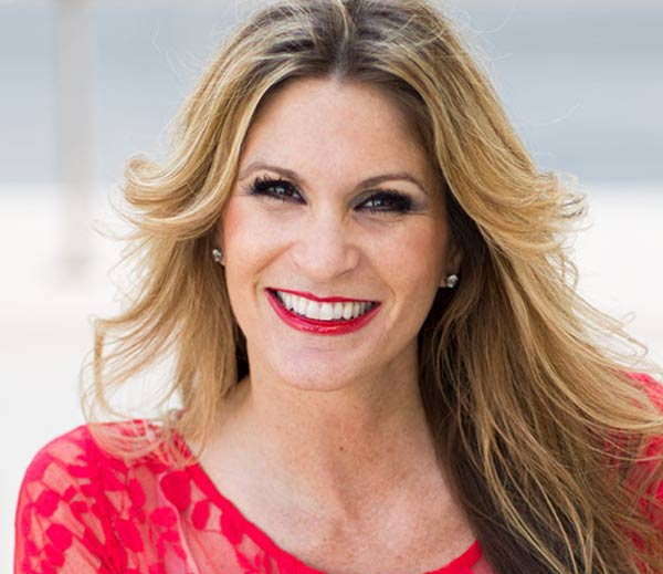 Success Story Of Dani Johnson | दोन वेळचं पोट भरण्यासाठी ती करायची 8 ...