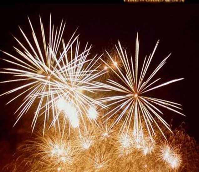 minimum use of fataka in this diwali | महानगरातील फटाक्यांचा अावाज यंदा ...