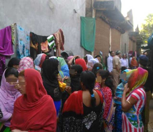 Crime branch raid on Red light area at Aurangabad