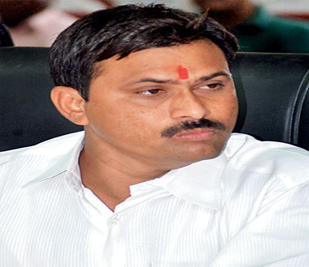 News about MLA Narayan kuche | आमदार कुचे काय चीज आहे ते खासदार खैरेंना ...