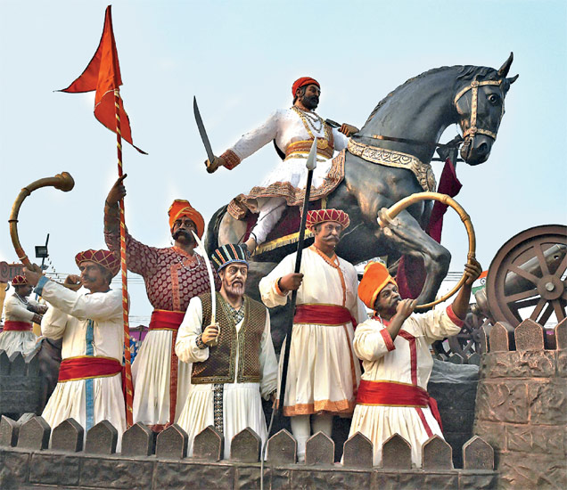 Chitrarath describing Maharashtras glory on Republic Day ...