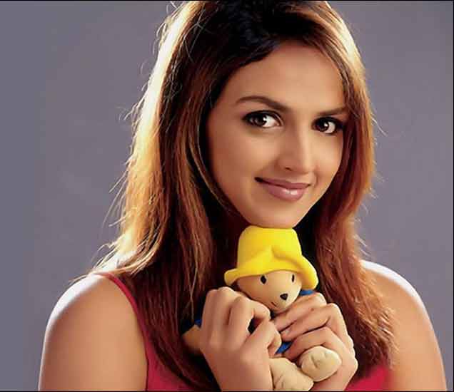 esha deol will come back in movie after 7 years | 7 वर्षांनंतर ...