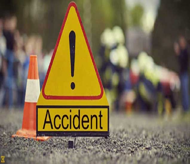 accident near charoli on pune alandi highway 2 died 1 injured