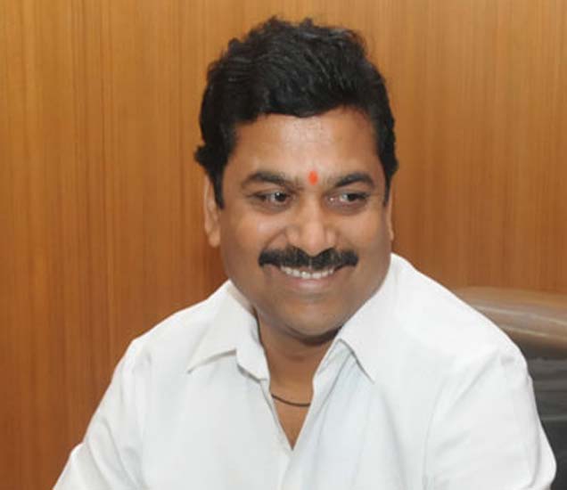 guardian minister ram shinde attends theme park inauguration | नगर ...