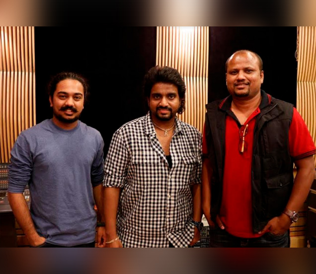 marathi serial choti malkin title song sung by adarsh shidne