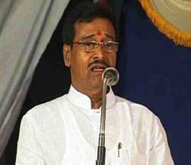 Confusion in meeting of MLA Dilip Sopal | आमदार सोपल यांच्या सभेत गोंधळ ...