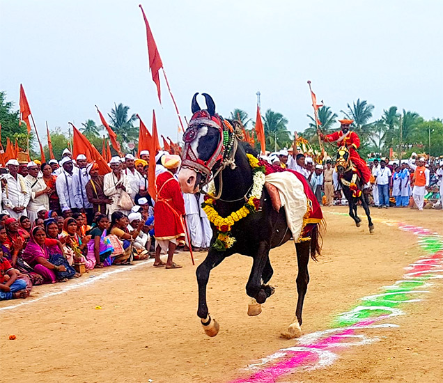First Ringan of Tukaram Maharaj Palkhi performed in Belwadi | गजर ...
