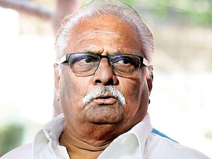 Anil Gote meet to Sharad Pawar for 2019 election | २६ वर्षांचे वैर ...