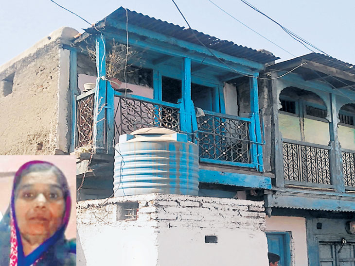 Pigmy Agent's house robbery in Georai