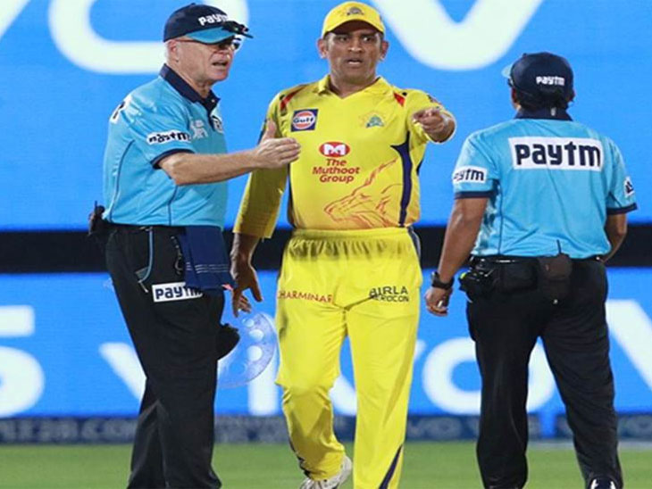 Fine to Mahendra Singh Dhoni for shouting on umpire