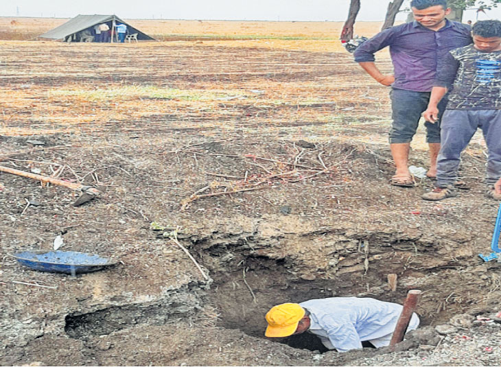 Bunker made for Modi\'s safety | मोदींच्या सुरक्षेसाठी मैदानाभोवती ६ ...