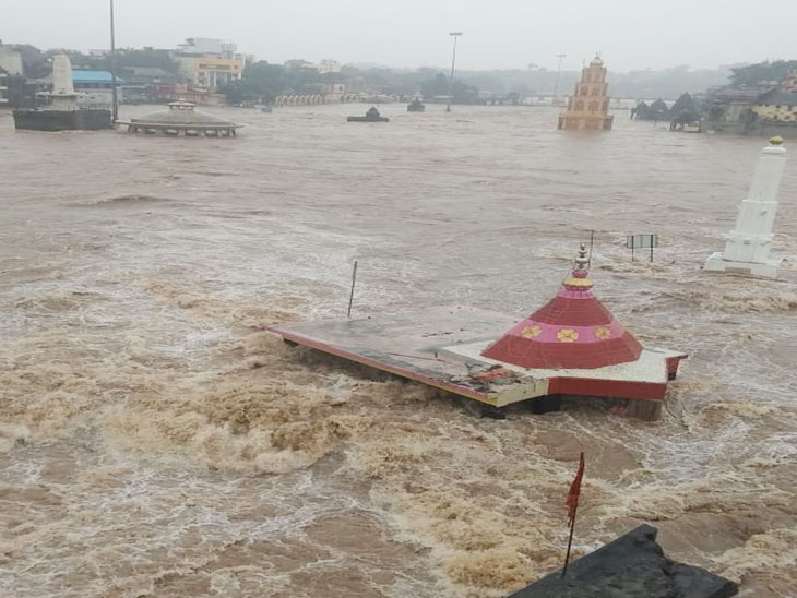 Torrential rains in Nashik; 45 mm of rainfall recorded in Nashik district | Video : नाशकात ...