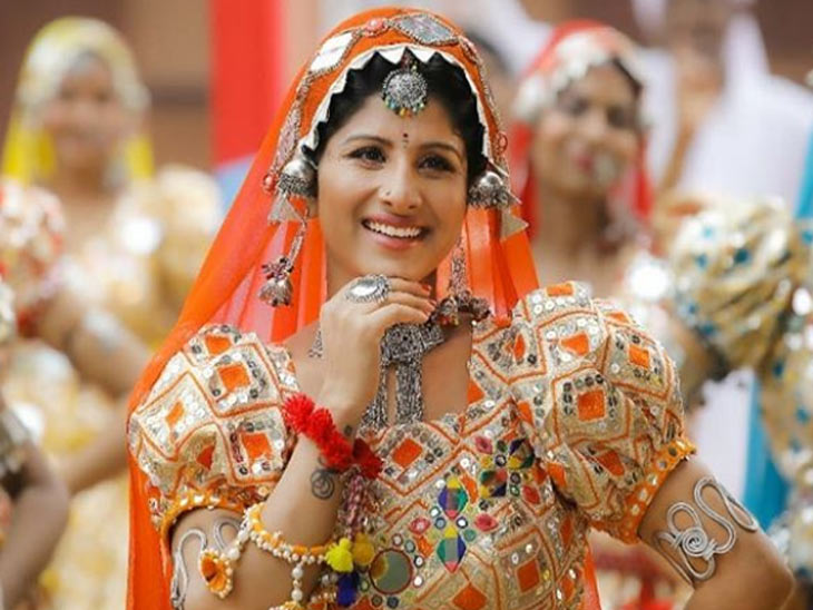 South Actress and Singer Mangali Debut in Marathi Film industry | या ...