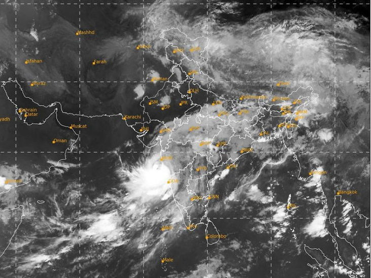 Nisarga Cyclone reach 110 kmph near Alibag today, high alert in Mumbai ...