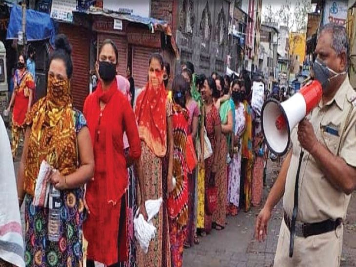 Ground Report From Pune’s Red Light Area In Budhwar Peth | कोरोनामुळे ...