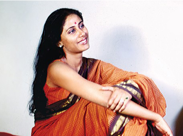 Smita patil unknown facts on her 65th birth anniversary | अशी स्मिता ...