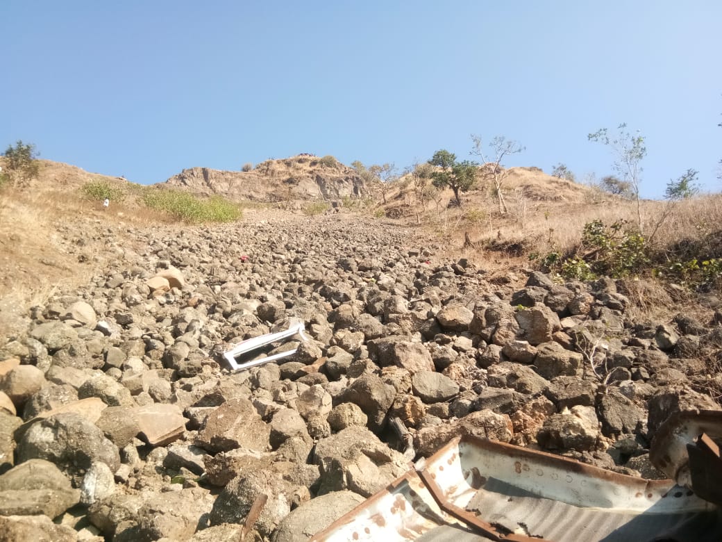 Nandurbar : Toranmal Ghat jeep accident ; Six laborers die on the spot ...