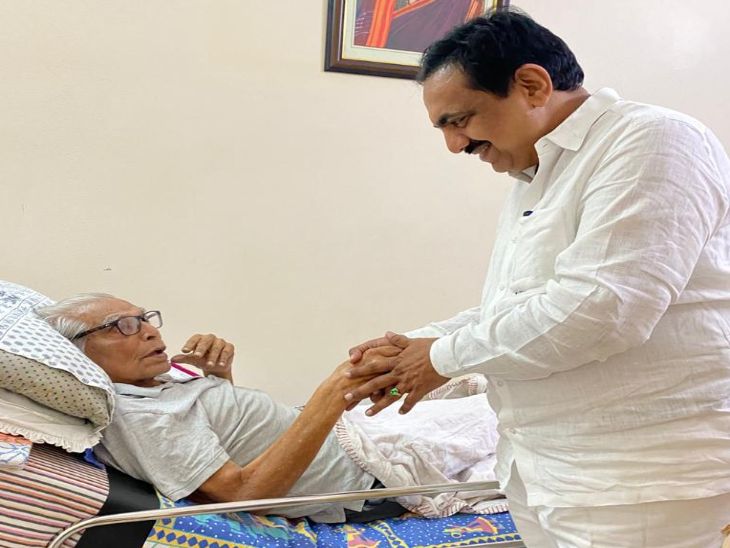 nd patil passed away Ajit pawar devednra fadanvis jayant patil paid ...