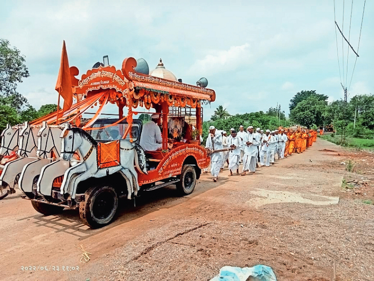 Shri Vitthal-Rukmini Devasthan and Warkari Dharma Kirtan; Departure of ...