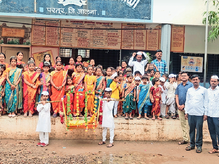 Warakaris' costumes made by Balagopal; Let's go with applause |marathi ...