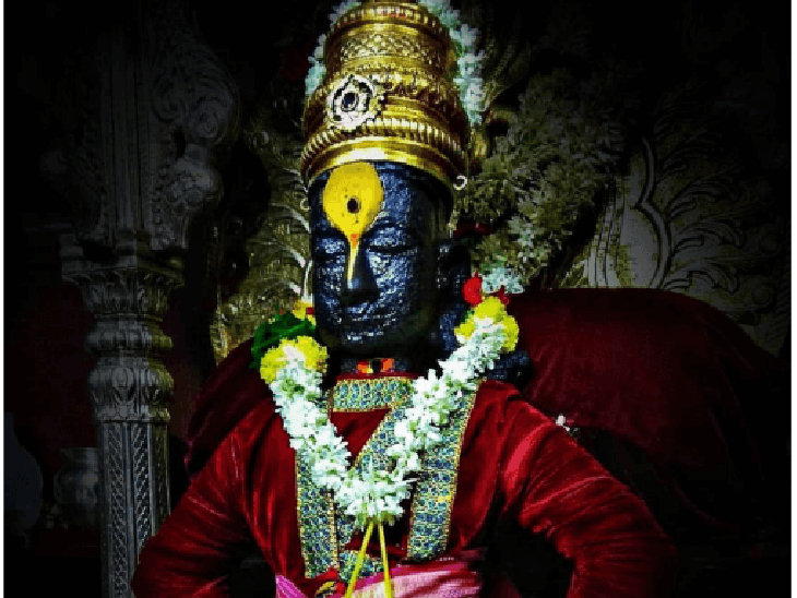 Tukaram Pandharinath Bhagwan; Thousands of devotees took the darshan of ...