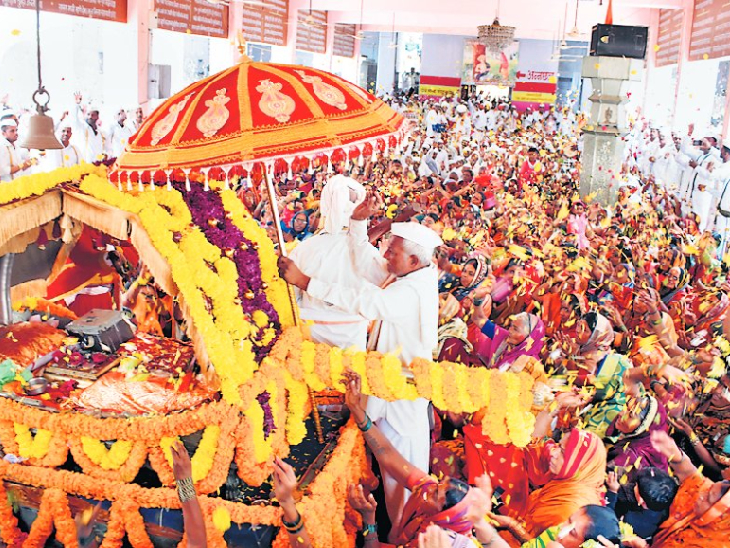 Folk deity Vitthal came to Aran to meet Saint Savata Mali | marathi ...