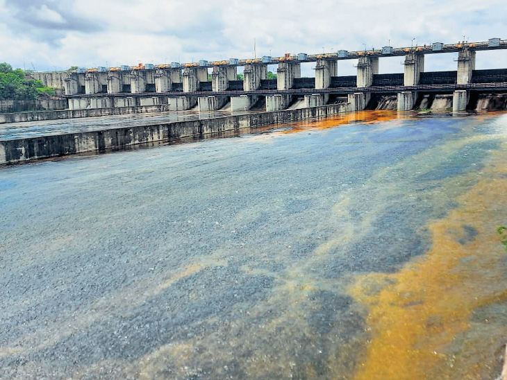 After nine years, 2 gates of Isapur Dam were opened in the month of ...