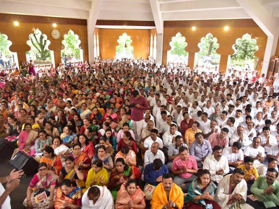 The temple was crowded; Devotees response to Pai Balaji Vari in Nashik ...