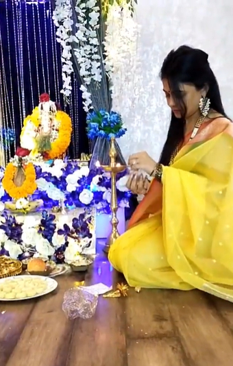 CELEBRITY BAPPA SEE HERE ON ONE CLICK SUBODH BHAVE and swapnil joshi ...