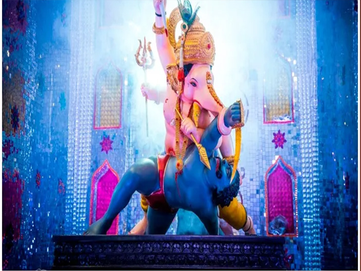 crowd of devotees are gathered for watch Bhau Rangari Ganpati in pune ...