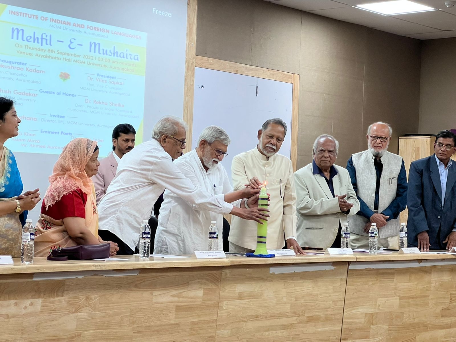 Rangala Mushaira at MGM University; Presentation of shayari on love and ...