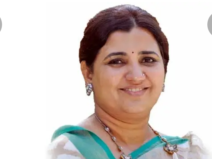 MLA Madhuri Misal was sent a message on the mobile for public relations ...