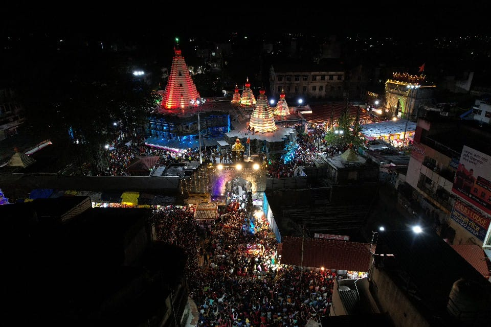 In just three days, 2.5 lakh devotees took darshan of Karveer Nivasini ...