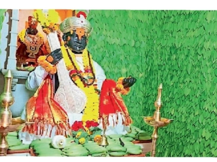 Tukobarai Pavan Dham Gabhara is decorated with 21 thousand leaves ...