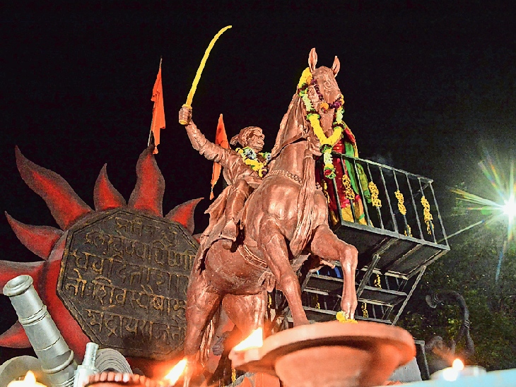 The first lamp of Diwali at the feet of Chhatrapati; Activities of ...