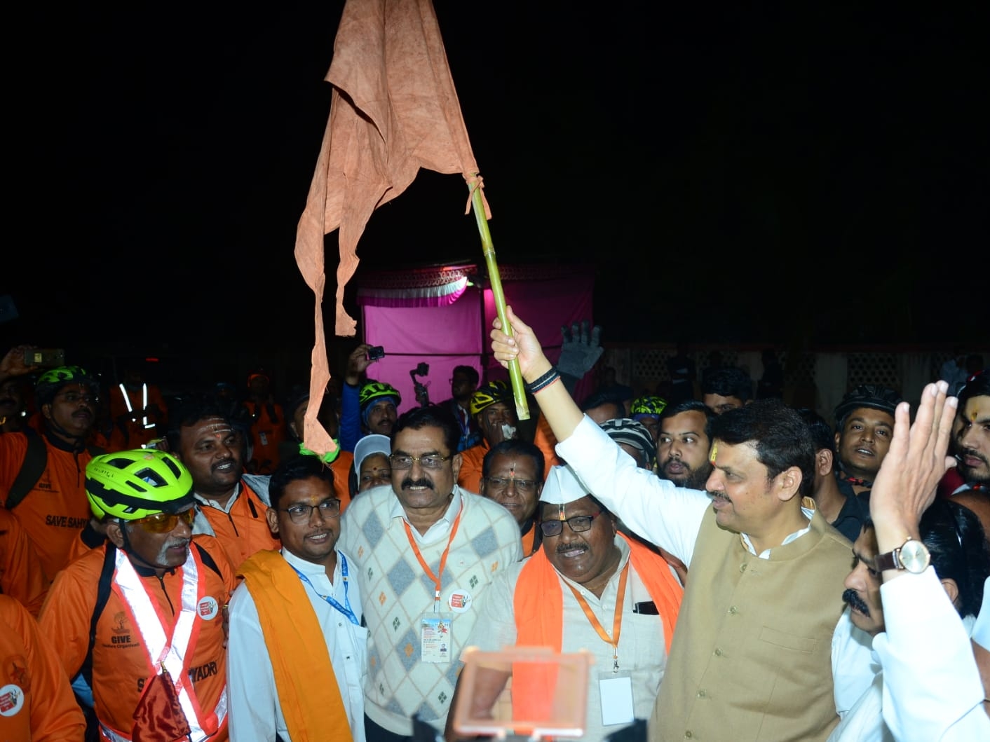 Devendra Fadnavis On Pandharpur to Ghuman Cycle and Chariot Yatra ...