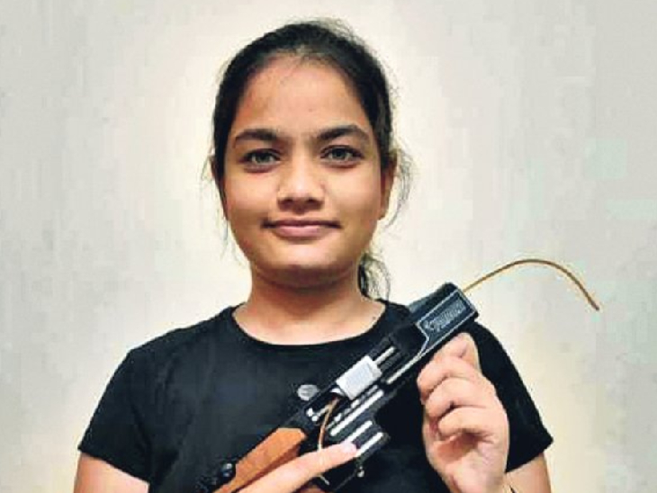 16-year-old Rhea's Double Golden Bang; Golden Vedh of 69-year-old Ashek ...